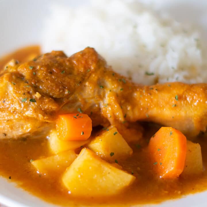 Pollo Guisado (Chicken Stew) - Thrift and Spice