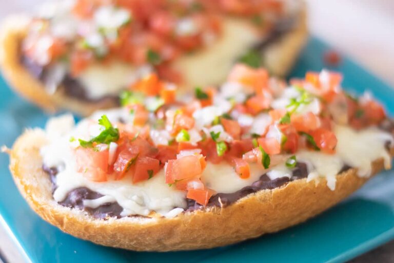 Molletes Recipe (Cheesy Beans on Toast) - Thrift and Spice