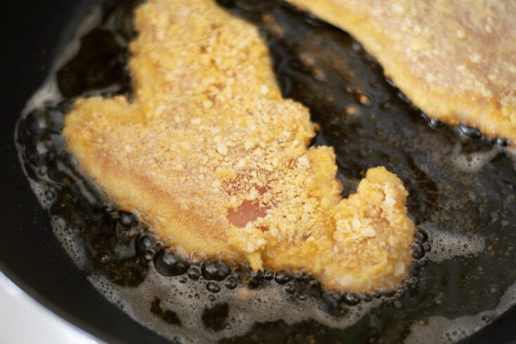 Milanesa de Pollo (Chicken Milanesa) - Thrift and Spice
